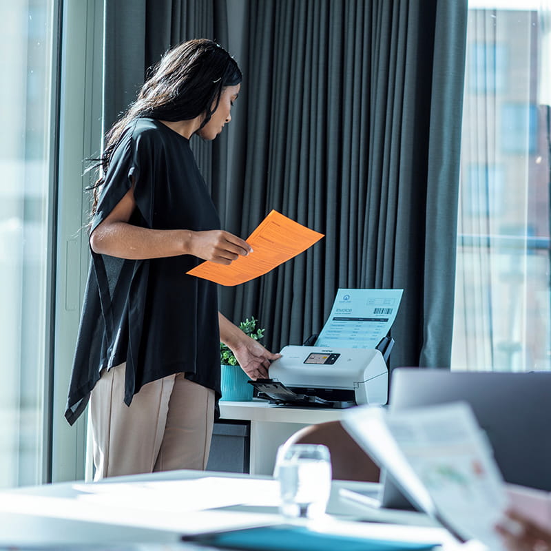 ADS-3300W Desktop Document Scanner | Brother Australia